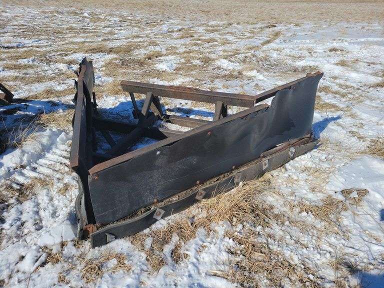 Poly V-Pusher for Feed, Universal Skid Loader Plat - Hamilton-Maring ...