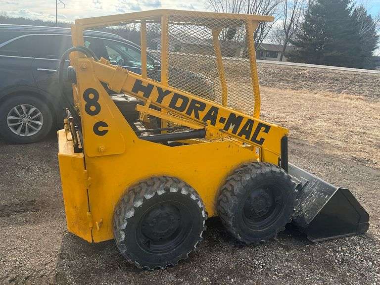 Hydra-Mac 8C Skid Loader, 3430 Hours, Cage Cab, Ne - Hamilton-Maring ...