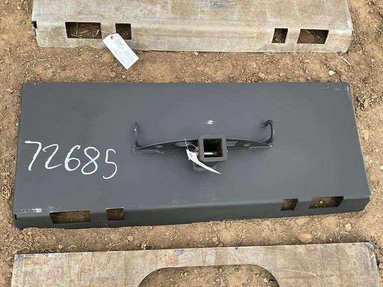 New/Unused Universal Skid Loader Plate Hitch Mover - Hamilton-Maring ...