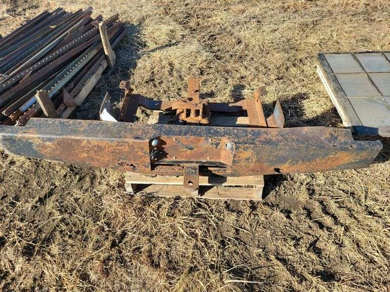 Ag Hitch For Pick UP - Hamilton-Maring Auction Group