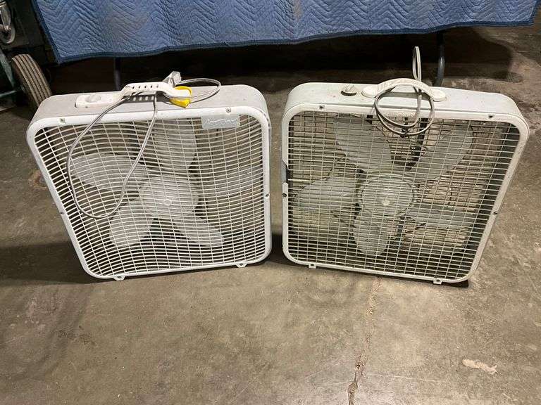(2) Box Fans - Hamilton-Maring Auction Group