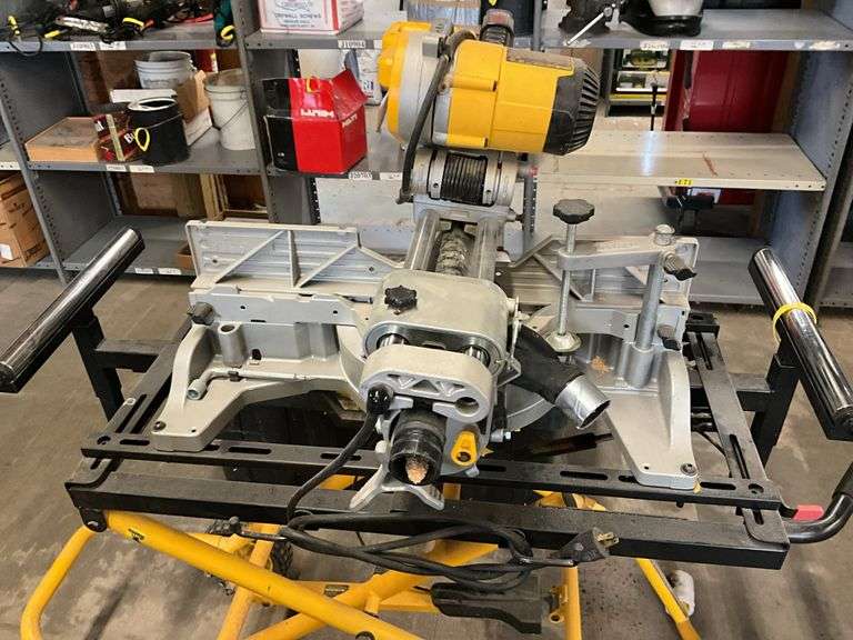 DeWalt DWS780 Miter Box & Stand - Hamilton-Maring Auction Group