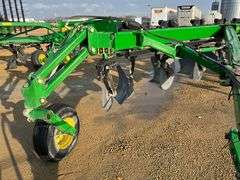 John Deere 3710 7 Bottom Plow - Hamilton-Maring Auction Group