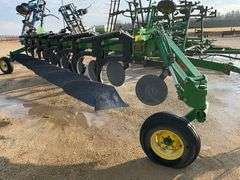 John Deere 3710 7 Bottom Plow - Hamilton-Maring Auction Group