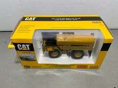 Norscot Scale Models CAT 777D Highway Truck w/ Kle - Hamilton-Maring Auction Group