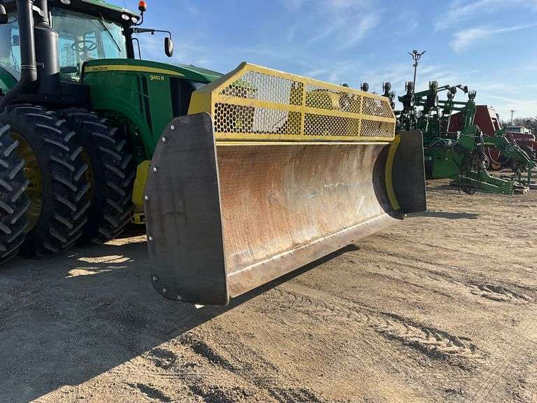 Degelman 14ft 6-way blade w/1ft extensions **LOTS - Hamilton-Maring ...