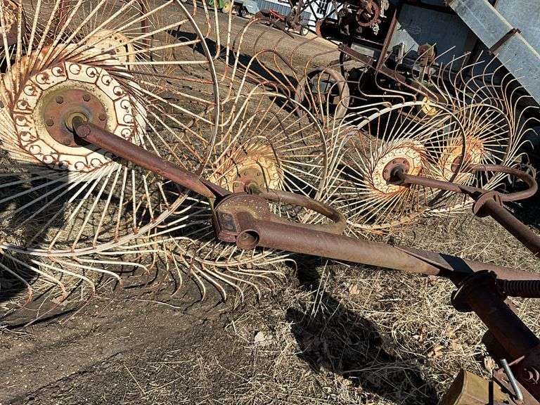 3 Point 8 Wheel V-Rake - (2) Detachable 4 Wheel Se - Hamilton-Maring ...