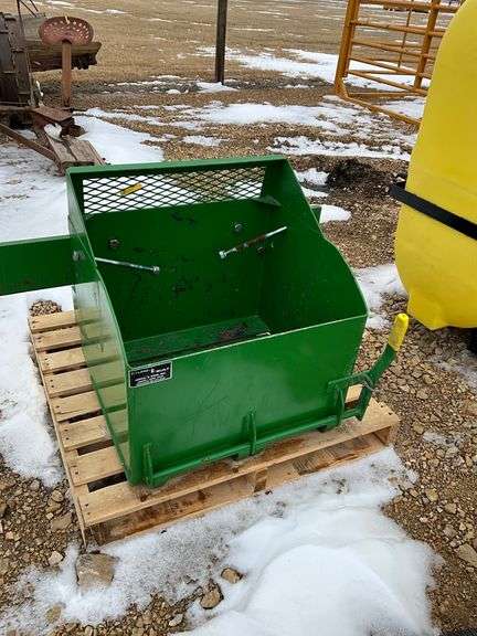 Sturdy-E Built Rock Box for 8000 Deere Tractor - Hamilton-Maring ...