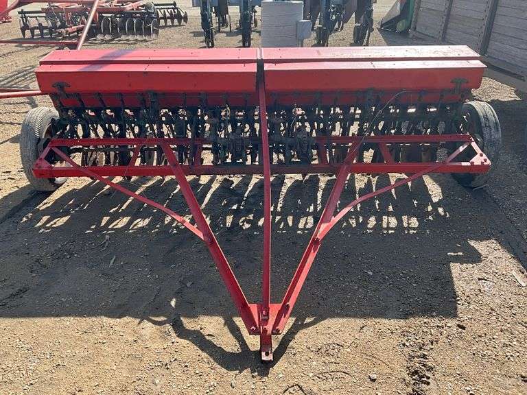 Case 10ft Drill, Double Disc, Grass Seeder - Hamilton-Maring Auction Group