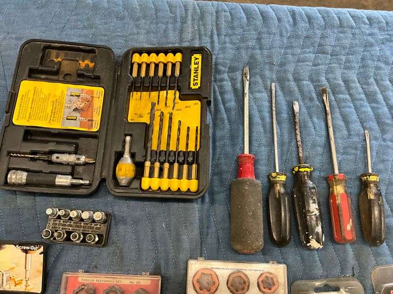 box of misc tools - Hamilton-Maring Auction Group