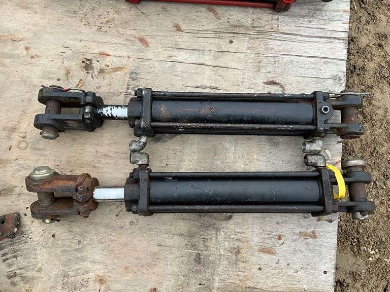 2 inch cylinders - Hamilton-Maring Auction Group