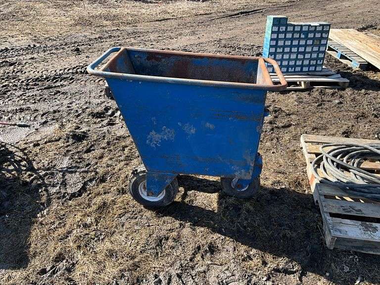 Mosdall 3 Wheel Metal Feed Cart - Hamilton-Maring Auction Group