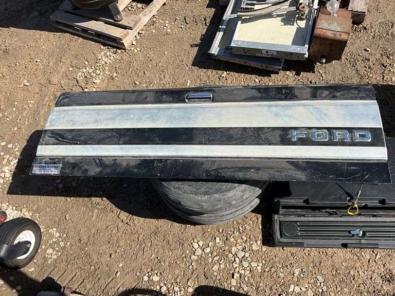 Ford tailgate, early 90's - Hamilton-Maring Auction Group