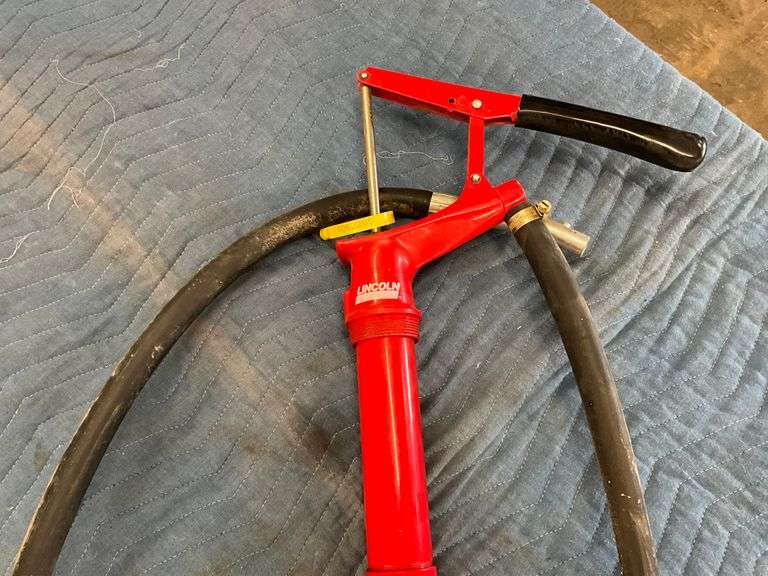 Lincoln hand pump & hose fittings - Hamilton-Maring Auction Group