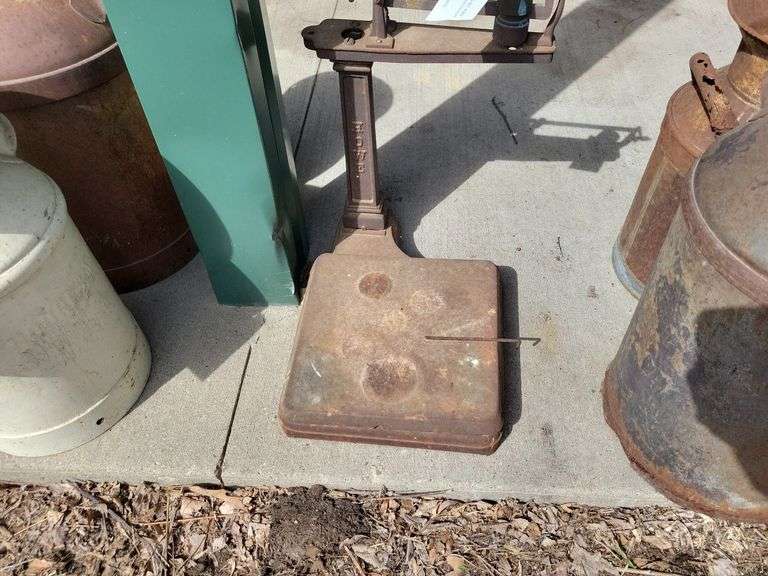 Vintage Howe Platform Scale- non working - Hamilton-Maring Auction Group