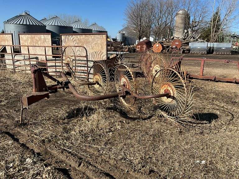 3 Point 8 Wheel V-Rake - (2) Detachable 4 Wheel Se - Hamilton-Maring ...