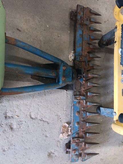 Jeri mower with brigs 3hp motor is free - Hamilton-Maring Auction Group