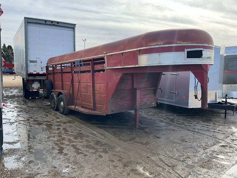 ** 1987 Delta Livestock trailer; 18ft; lights work - Hamilton-Maring ...