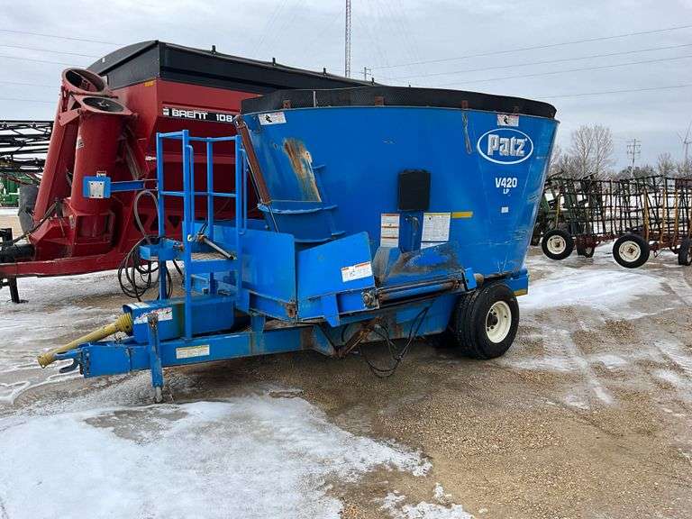 Patz V420 TMR Mixer; New rims & tires **scale in - Hamilton-Maring ...