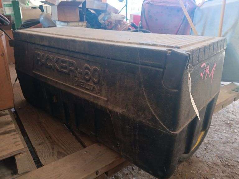 Packer-60 Delta plastic tool box - Hamilton-Maring Auction Group