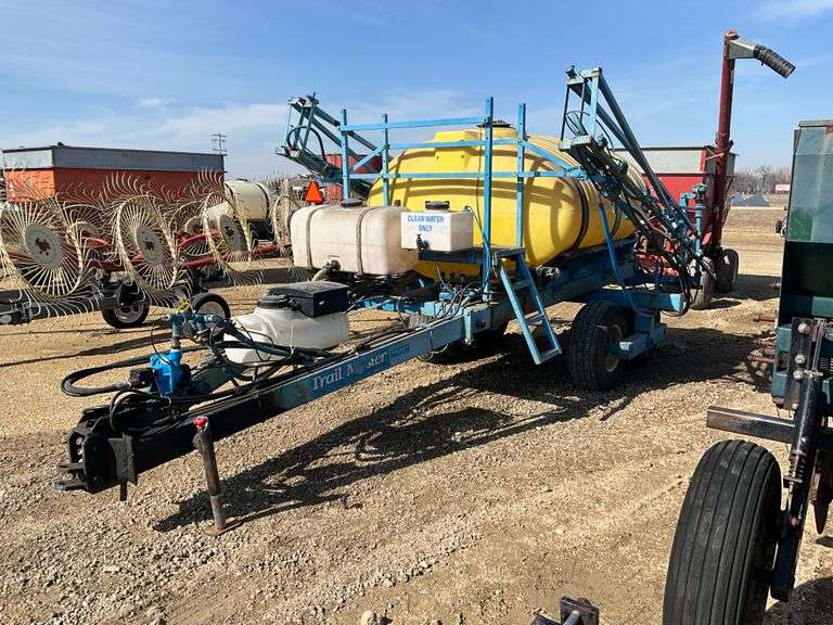 Blumhardt 1000-Gal 60' Trailer Master Sprayer, Hyd - Hamilton-Maring ...