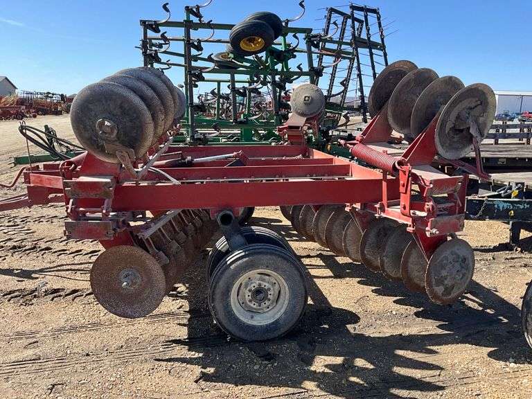 International 480 18ft disk - Hamilton-Maring Auction Group