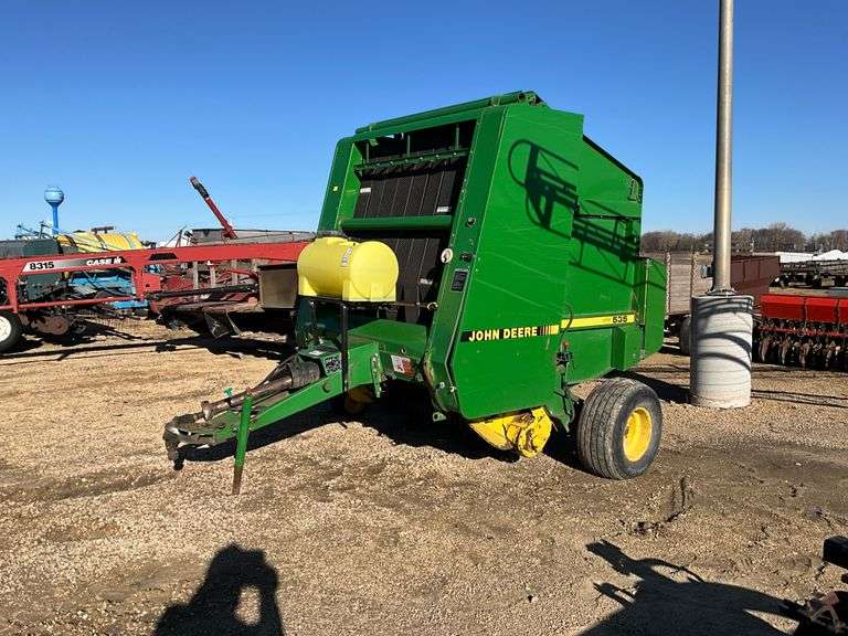 JD 535 Round Baler, 5x6 net wrap ** monitor in sh - Hamilton-Maring ...