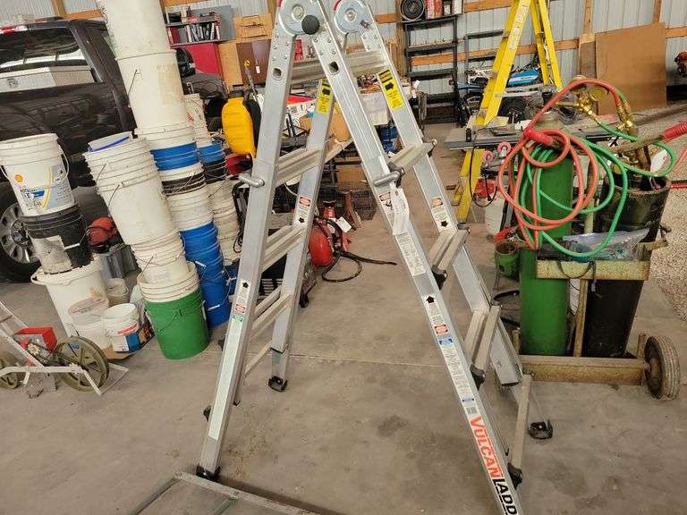 Vulcan ES17TIA-SM Aluminum Ladder - Hamilton-Maring Auction Group