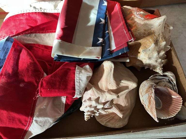 American Flag, Seashells - Hamilton-Maring Auction Group