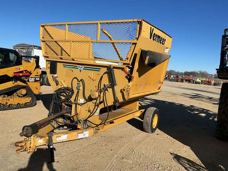 Vermeer BP7000 round bale chopper, 1000 PTO - Hamilton-Maring Auction Group