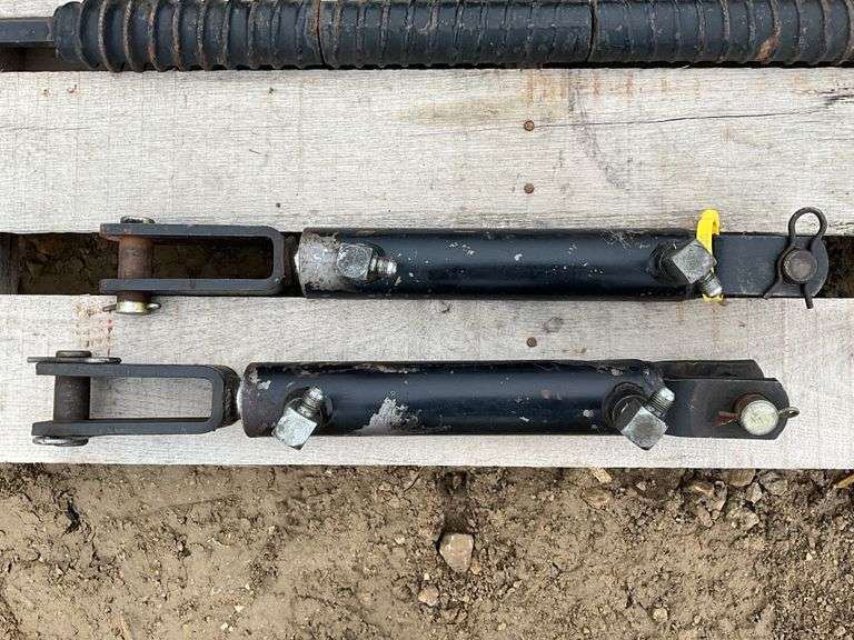 2 inch cylinders - Hamilton-Maring Auction Group