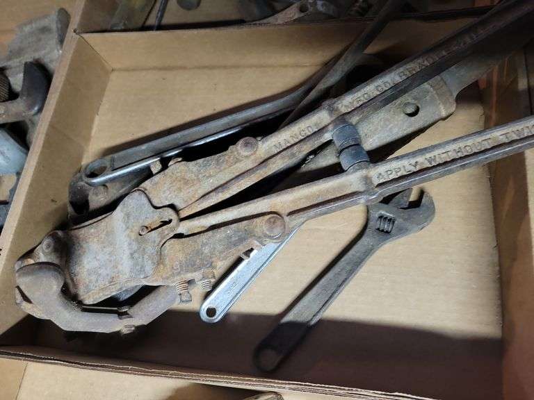 Assorted Wire Cutters, Bolt Cutter, Adjustable Wre - Hamilton-Maring ...