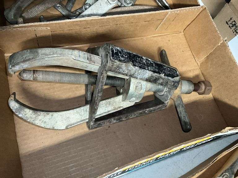 Posi Lock Bearing Puller - Hamilton-Maring Auction Group
