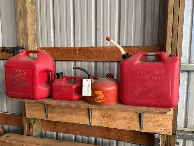 (4) gas cans - Hamilton-Maring Auction Group