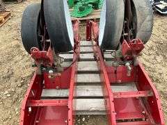 White 6100 planter row units - Hamilton-Maring Auction Group