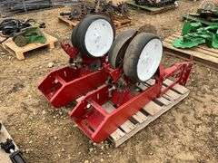 White 6100 planter row units - Hamilton-Maring Auction Group