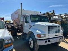 ***1998 International Fertilizer Tender Truck, DT4 - Hamilton-Maring ...