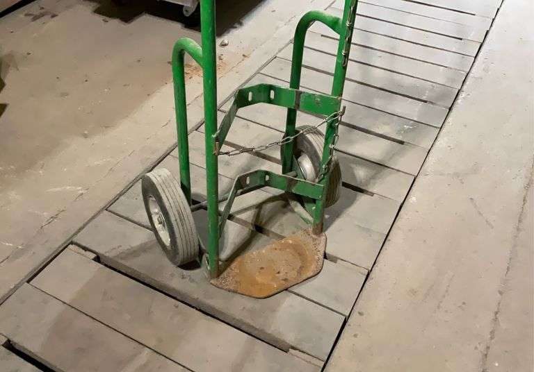 Gas bottle cart - Hamilton-Maring Auction Group