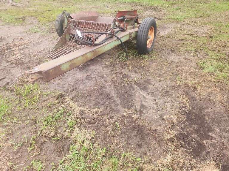 Crown Pull Type Rock Picker, Hydraulic Lift & Dump - Hamilton-Maring ...