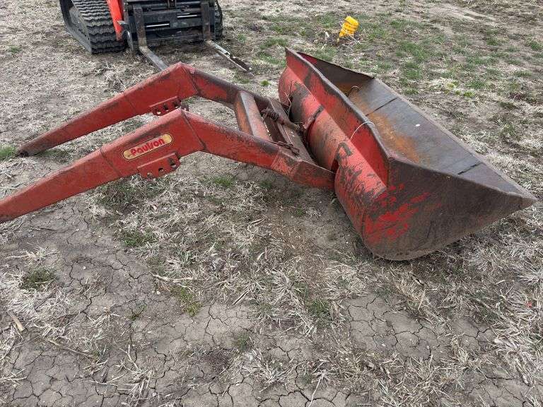 Paulson Loader With 80" Trip buckets - Hamilton-Maring Auction Group