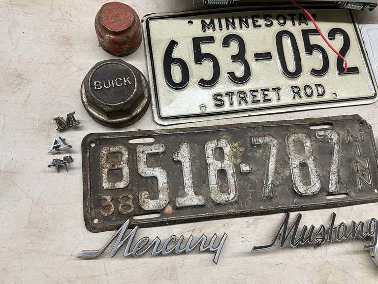 Assorted Minnesota Collector Plates, Mustard Emble - Hamilton-Maring ...