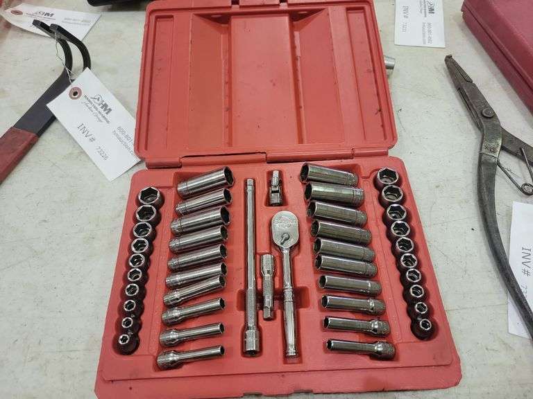 Snap On 1/4" Portable Chrome Service Kit - Hamilton-Maring Auction Group