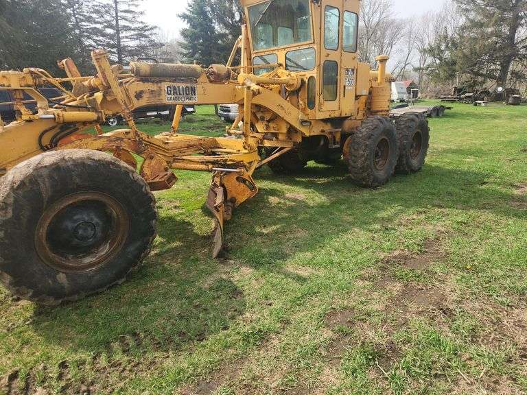 Galion Model T-500 Series A 6 Wheel Road Grader, 4 - Hamilton-Maring ...