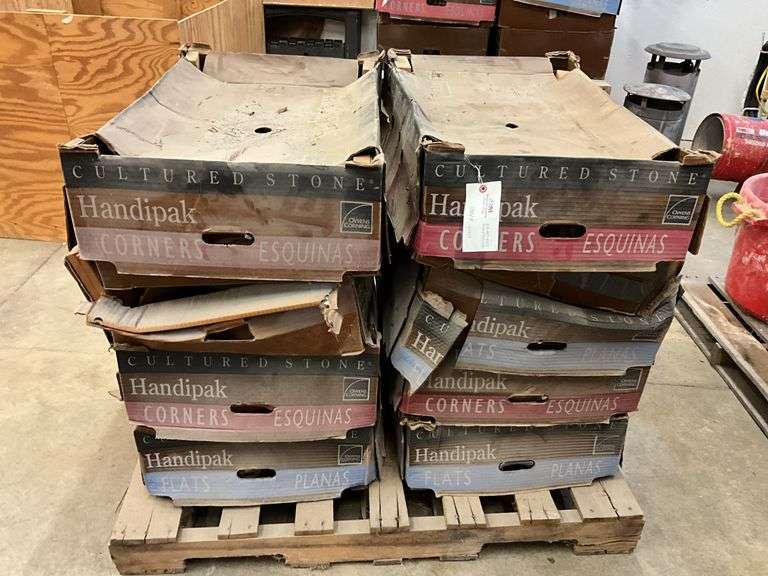 Pallet containing Owens Corning Old Country Field - Hamilton-Maring ...