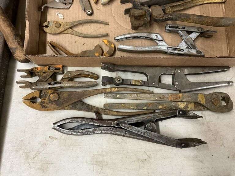 Assorted Pliers, Specialty Tools - Hamilton-Maring Auction Group