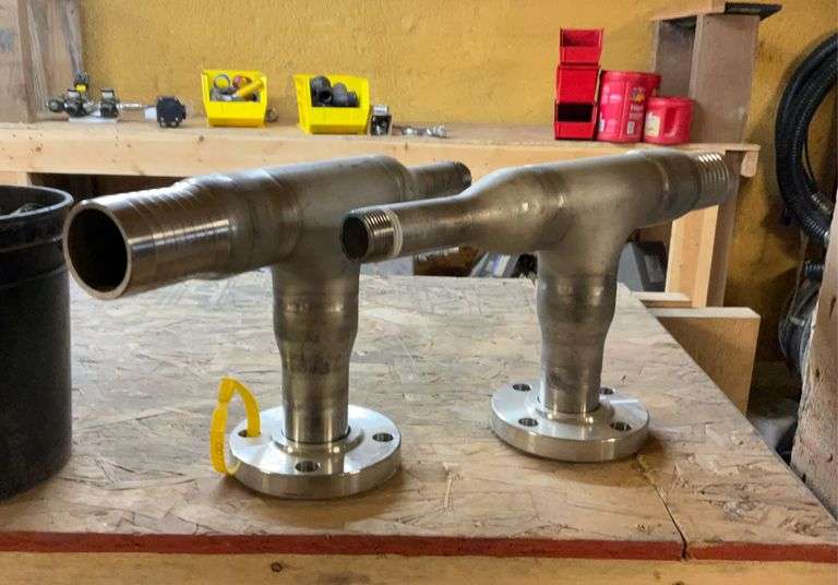 (2) Stainless steel pipe fittings - Hamilton-Maring Auction Group