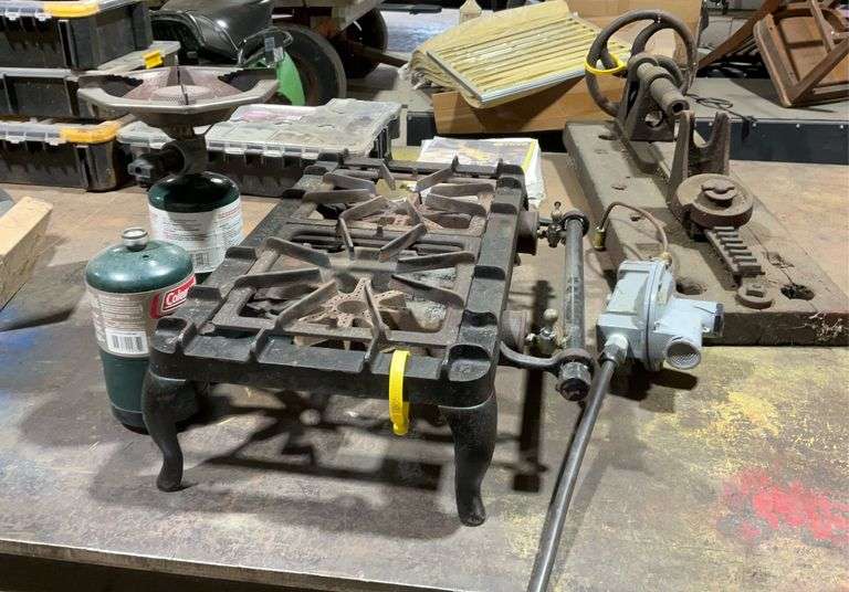 Griswold 2 burner stand - Hamilton-Maring Auction Group