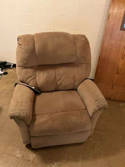 Lift Chair - Condition Unknown - Located in Employ - Hamilton-Maring ...