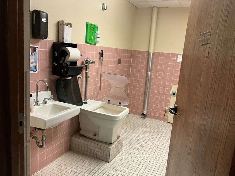 Salvage Rights to Soiled Linen Room 67 - Location, - Hamilton-Maring ...