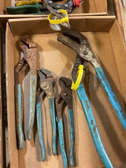 Flat of channel locks - Hamilton-Maring Auction Group